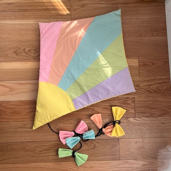 Wooltex international | Wall Decor | Vintage8s Pastel Kite With Bows ...